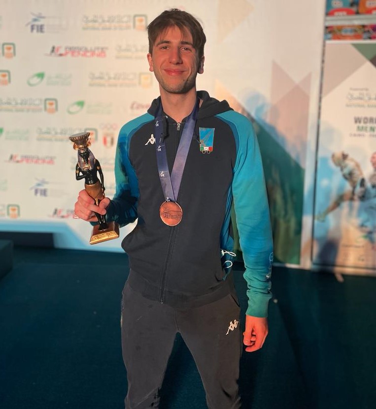 COPPA DEL MONDO FIORETTO MASCHILE - DAVIDE FILIPPI SALE SUL TERZO ...