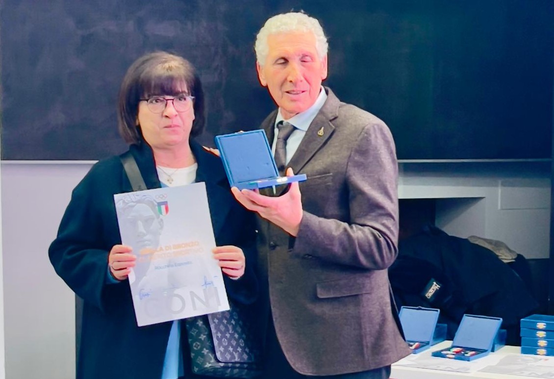 BASILICATA - ROCCHINA ESPOSITO PREMIATA CON LA STELLA AL MERITO ...
